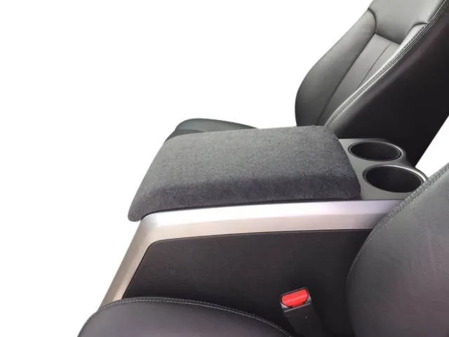 Ram Classic 1500 2500 3500 (2014-2024) Official RAM Logo Embroidered ...